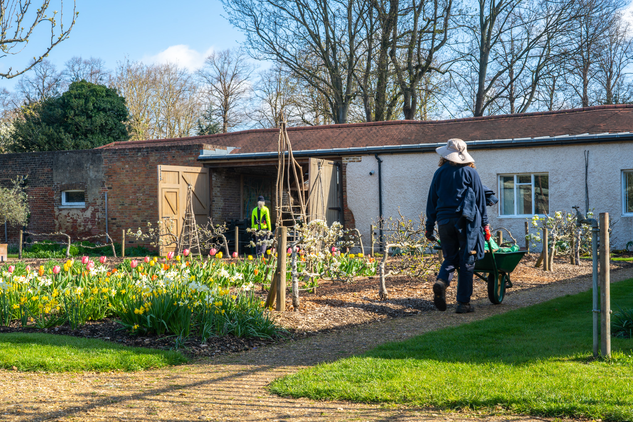 Garden Together: Family gardening sessions - Chiswick House & Gardens